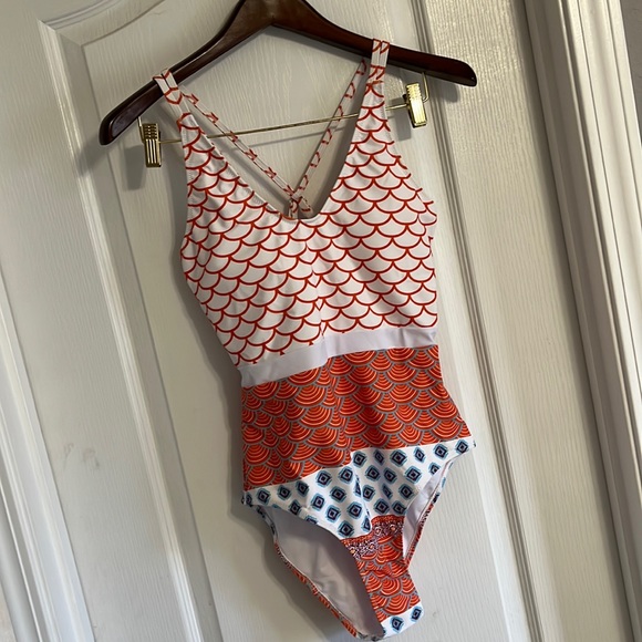 Cupshe | Swim | Cupshe Sold Out One Piece Suit L Nwt | Poshmark